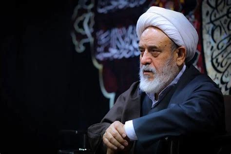 دو هدیه ویژه شیخ حسین انصاریان به رئیس‌جمهور منتخبعکس