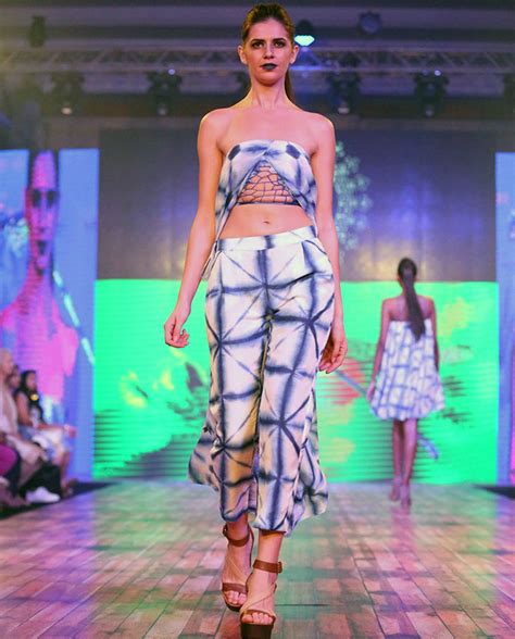 Models Set Temperatures Soaring In Sexy Beachwear Get Ahead