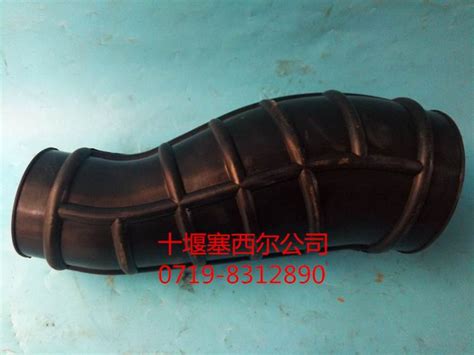 1109022 T1700东风天龙汽车发动机增压器进气胶管1109022 T1700图片高清大图 汽配人网