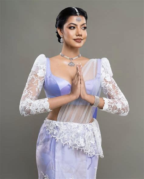 Dilith ඉන්දියාවේ හයිද්‍රාබාද් හි අද පැවැත්වෙන 2025 ලෝක රූ රැජින අවසන් මහා තරඟයේදී ශ්‍රී ලංකාවේ