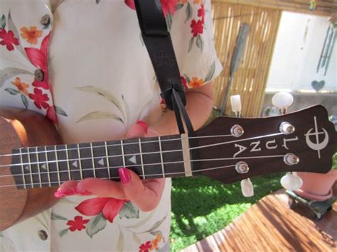 Learn How To Put A Strap On A Ukulele In 3 Minutes