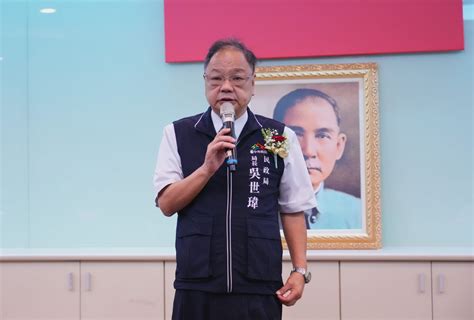 代兄出征當選 中市南區新任新榮里長陳宏誌就職 民政局長勉造福里民