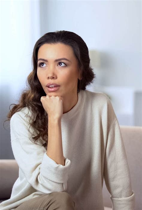 6 Friendship Red Flags We All Quietly Pretend Are Normal Even Though Theyre Not Yourtango