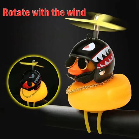 자전거 작은 노란색 오리 장식품 전기 자전거 오토바이 헬멧 승마 조명 대나무 잠자리 깨진 바람 오리 Aliexpress