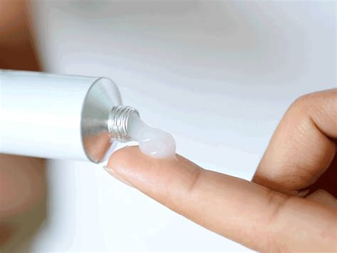 طریقه مصرف پماد تریامسینولون اِن اِن برای خارش و عفونت واژن چگونه است؟