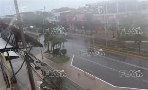 Beryl Toca Tierra Como Huracán Sobre Tulum Esta Mañana