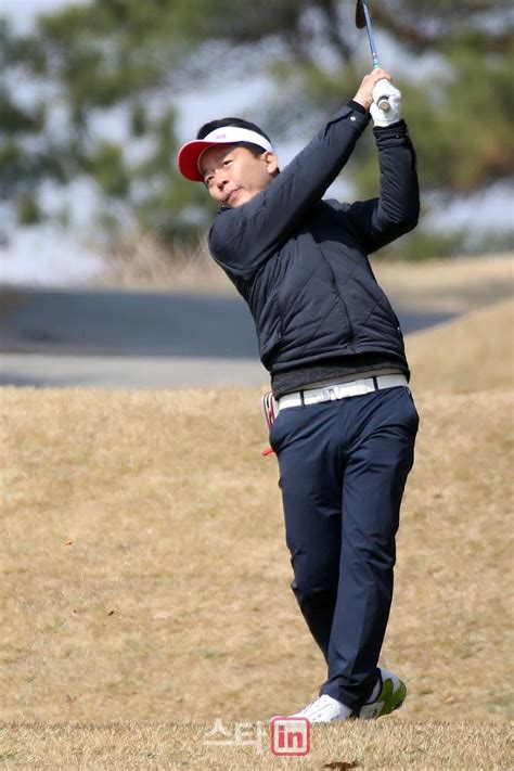 [포토] 개그맨 김준호 프로에 가까운 스윙