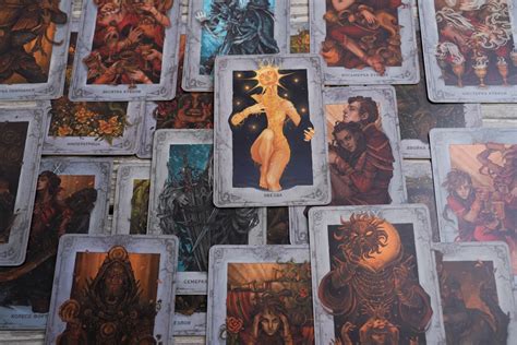«Таро. Мистическое колесо года» Брайт Анна - описание книги | Карты ...