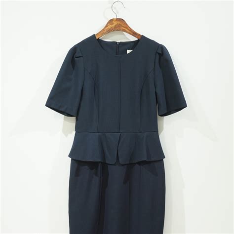 벨티드 스판 절개 H라인 페플럼 반팔 원피스 스타일라떼