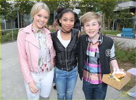 Nickelodeons Sizzling Summer Camp Special Airs Tonight And The Bloopers Are Hilarious Photo