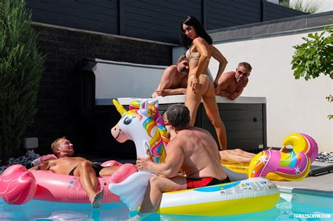 Video Bokep Grup Seks Xhamster