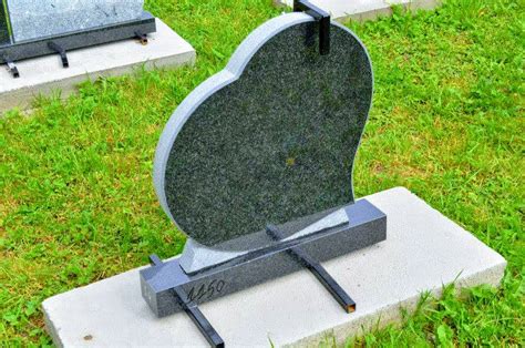 საფლავის მოპირკეთება საფლავის ქვები