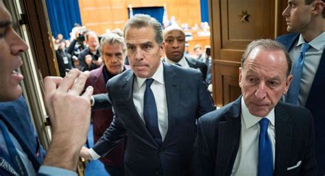Acusan A Exinformante Del Fbi De Mentir Sobre El Papel De Los Biden En