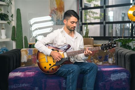 Learn Guitar Modes Explore Major And Minor Modes For Epic Solos Pickup Music