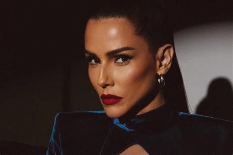Deborah Secco Revela Que Desmaiou Em Cena De Sexo Com V Rios Homens Metr Poles