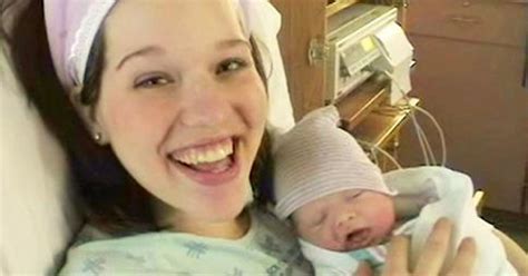 როდესაც მისი შვილი დაიბადა ეგონა რომ ბედნიერი ცხოვრება ელოდა მაგრამ 4 ფოტო ვიდეო