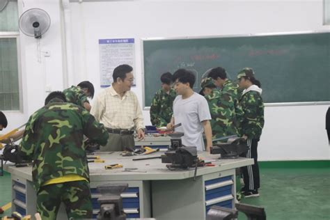 智能制造学院机械设计制造及其自动化专业开展金属加工工艺实习 湛江科技学院