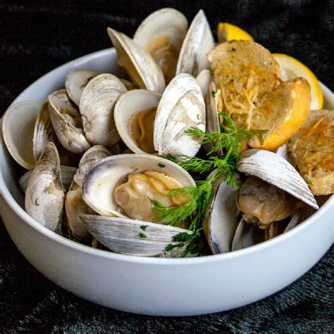 The Best Steamed Clams Recipe With White Wine Bake It With Love