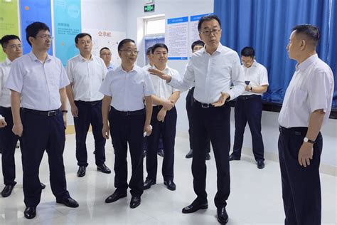 青岛市委常委、上合示范区党工委书记、胶州市委书记张新竹莅临青岛工学院检查指导工作 青岛工学院