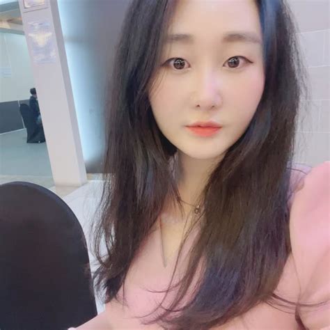 두루 끌다 Bandi0704 • Threads Say More