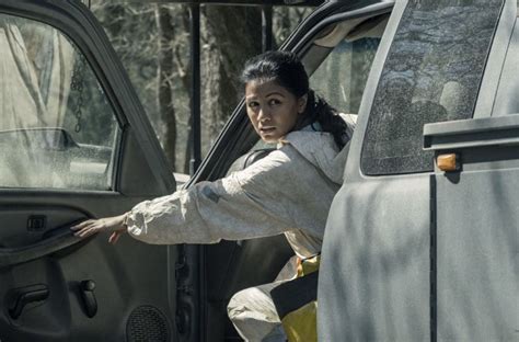 Fear The Walking Dead Among Nuclear Catastrophe We Find Grace