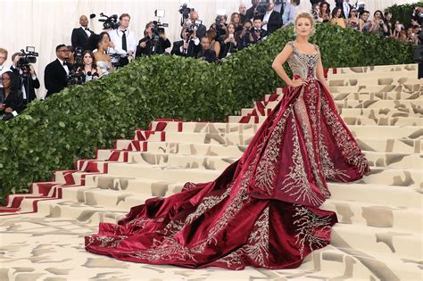 Blake Lively Wears New York Architecture Inspired Dress At The 2022 Met