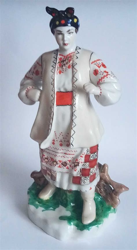 Статуетка порцелянова Одарка фарфоровая статуэтка 750 грн Колекціонування Київ на Olx