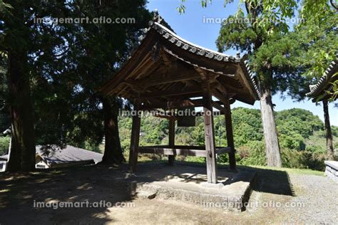 弘川寺 鐘楼 大阪府南河内郡の写真素材 207352063 イメージマート