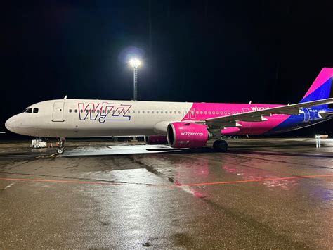 ქუთაისის საერთაშორისო აეროპორტი დაგეგმილზე 3 საათით ადრე გაიხსნა Avianews Ge