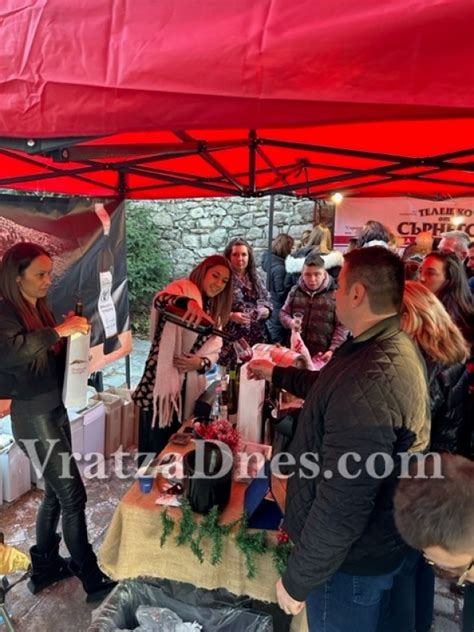 Врачанска теменуга с награда от Дефилето на младото вино СНИМКИ