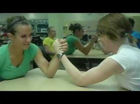 Girls Armwrestling At The Gym Youtube