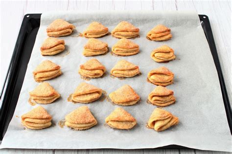 Творожное печенье ушки с сахаром рецепт фото пошагово и видео - 1000.menu