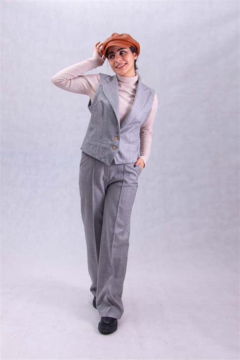 جلیقه شلوار بانو طوسی دارکوب پوش