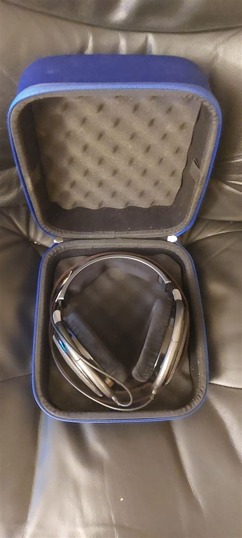 Which Headphones Actually Sound Better And Have Better Noise Cancellation Xm Or Xm R