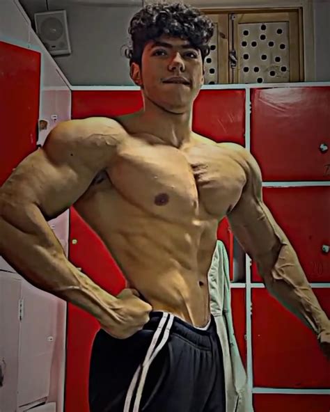 ‎ahmed Zein احمد زين‎ Capahmedzein • Instagram Photos And Videos