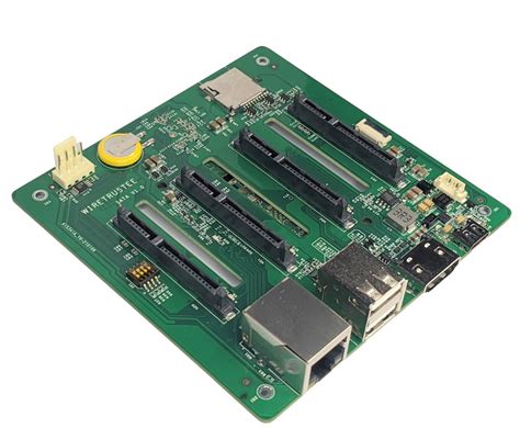 Wiretrustee Designs A Four Port Sata Raspberry Pi Cm4 Carrier Board For Low Power Nas
