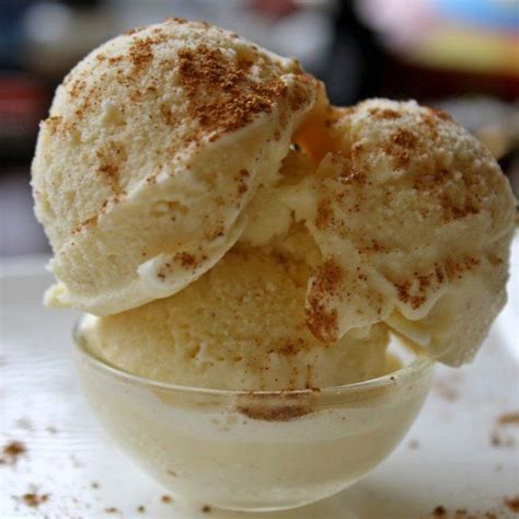 Helado De Rompope Eggnog Ice Cream Ice Cream Recipes Soft Serve Ice
