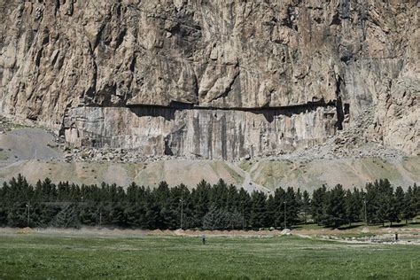 نقش برجسته و کتیبه بیستون؛ نمایش و نگاشت عظمت داریوش کبیر