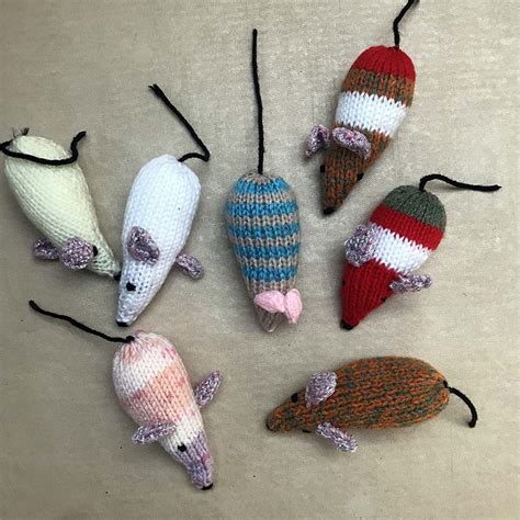 Knitted Catnip Mice Community Plus