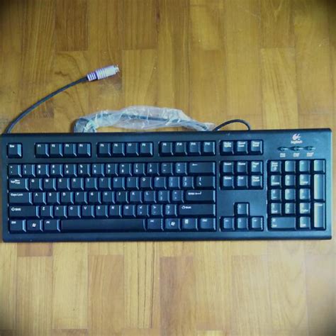 Logitech Classic Keyboard Plus Computers Tech Parts Accessories Networking On Carousell