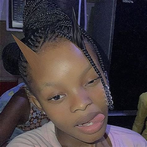 Uyanda Xoxo Yanda Threads Say More