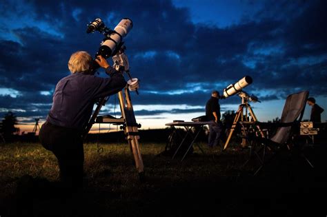 밤하늘에 보이는 사탄의 혜성 보는 방법 Npr
