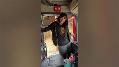 Throwback To Truckergirl850 Getting Out The Faketruck 👀😅 Truckergirl