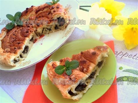 Пирог с щавелем из слоёного дрожжевого теста 7 фото в рецепте