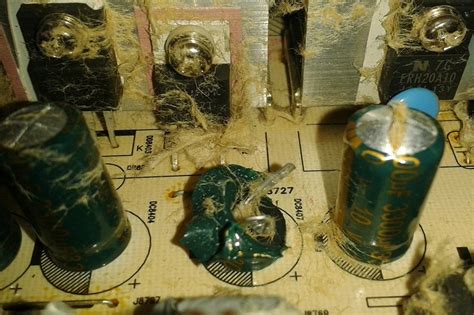 Warum Explodieren Elektrolytkondensatoren