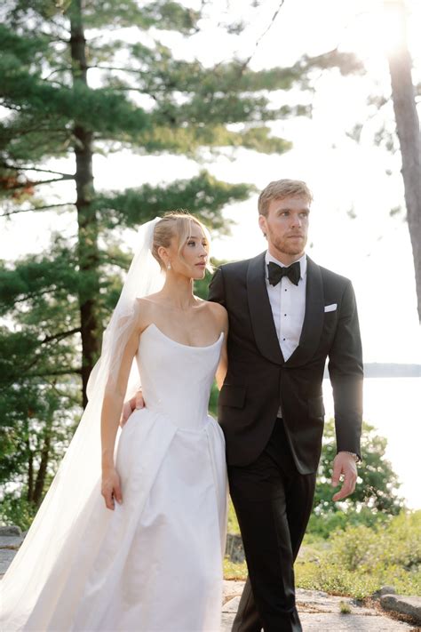 Lauren Kyle And Connor Mcdavids Picturesque Canada Wedding Vogue
