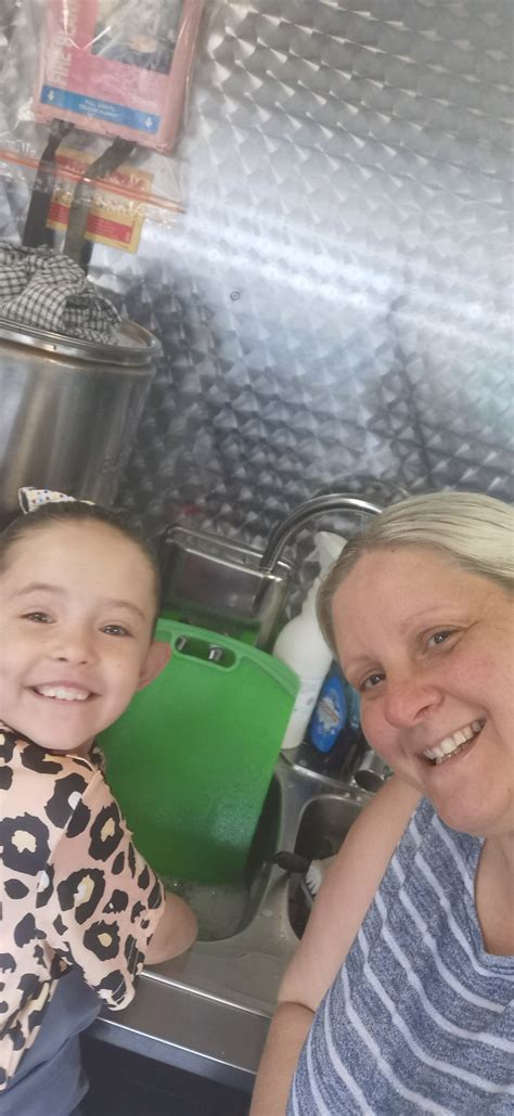 Shelles Snack Bar Basildon