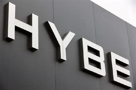 Hybe将把sm娱乐股票卖给kakao 获利预计超过6亿元手机新浪网