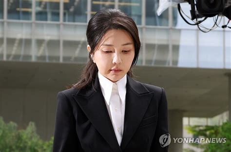 특검 김건희 29일 구속기소 예정…역대 영부인 중 첫사례