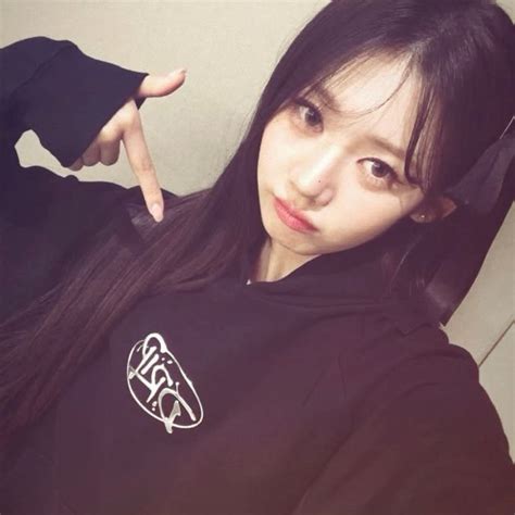 Pin By I Love Illit On Rora Cat Girl Kpop Girls Cutie